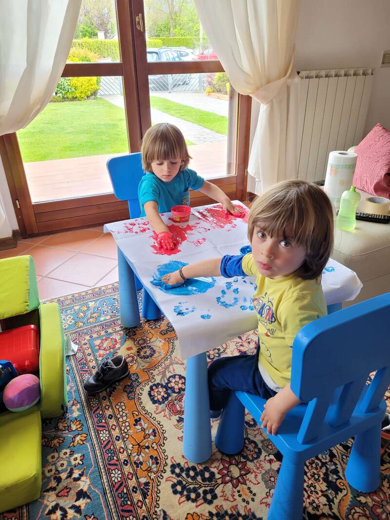 Help us with child care while improving your Italian language in Pisa ...