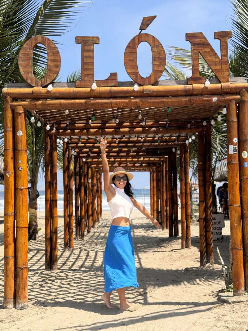 Help at our beachfront hostel and enjoy the trees and hummingbirds in ...