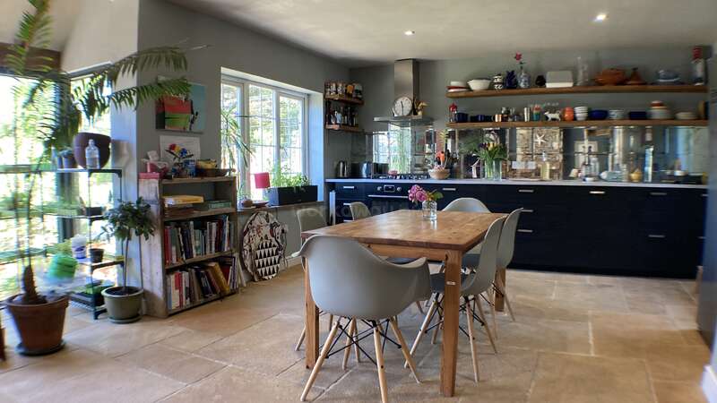 Stay with our nature-loving family and enjoy the beautiful countryside ...