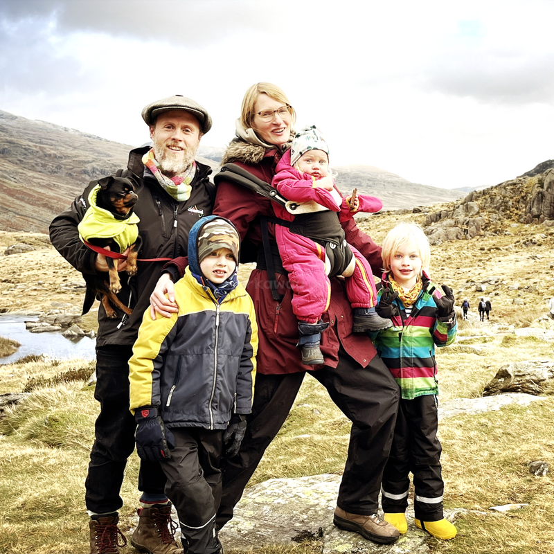 Stay with our nature-loving family and enjoy the beautiful countryside ...