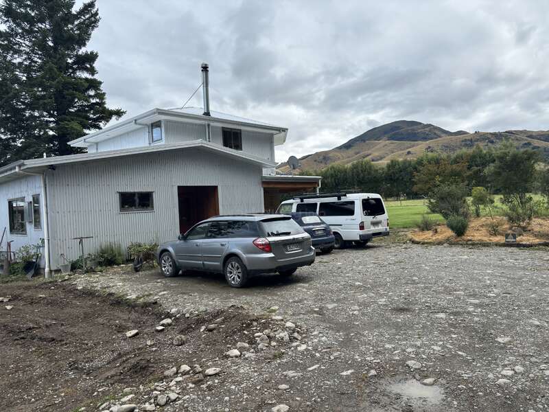 Farming, gardening and building in a self sufficient small scale farm ...