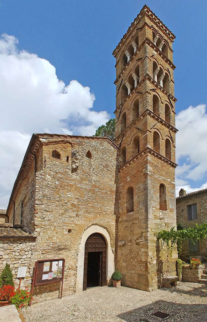 Help in Collevecchio, Italy