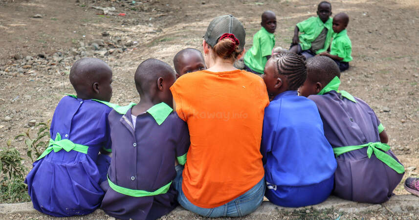 How to Avoid the White Saviour Complex when Volunteering